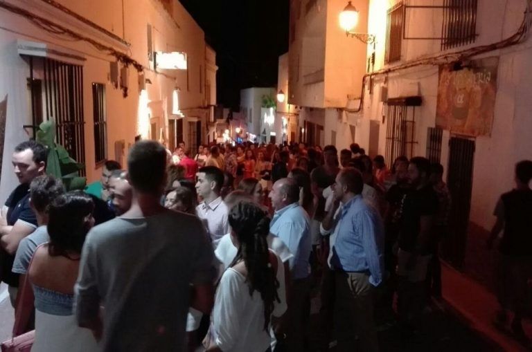 ¿Dónde salir de fiesta en Conil? | Viajeros Frititos